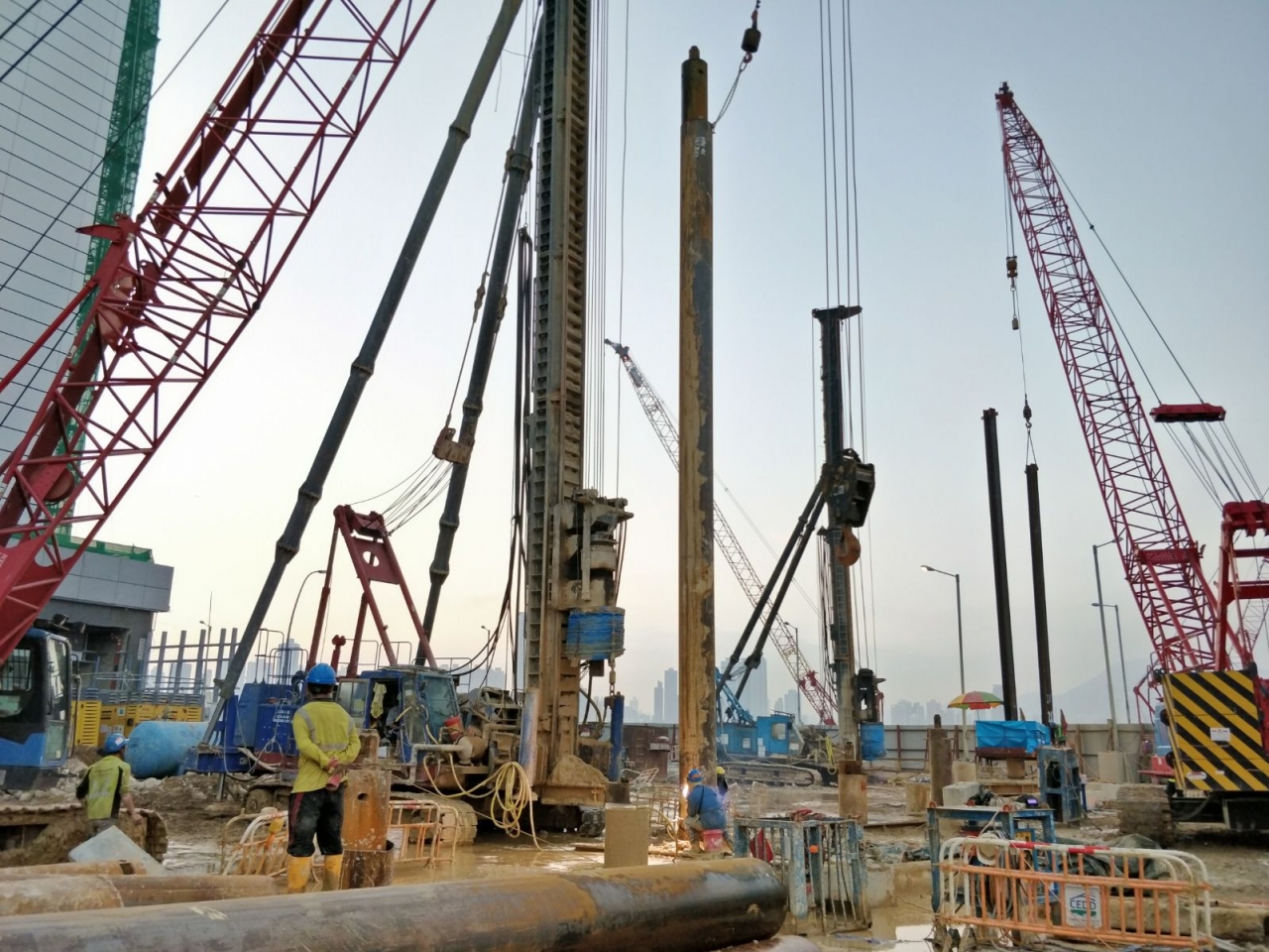 Foundation Works for Kai Tak Development for Stage 3 Infrastructure Works at the Former Runway ...